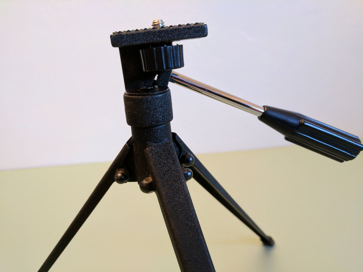 Metal Tabletop Tripod with tip/tilt head – Reticulum